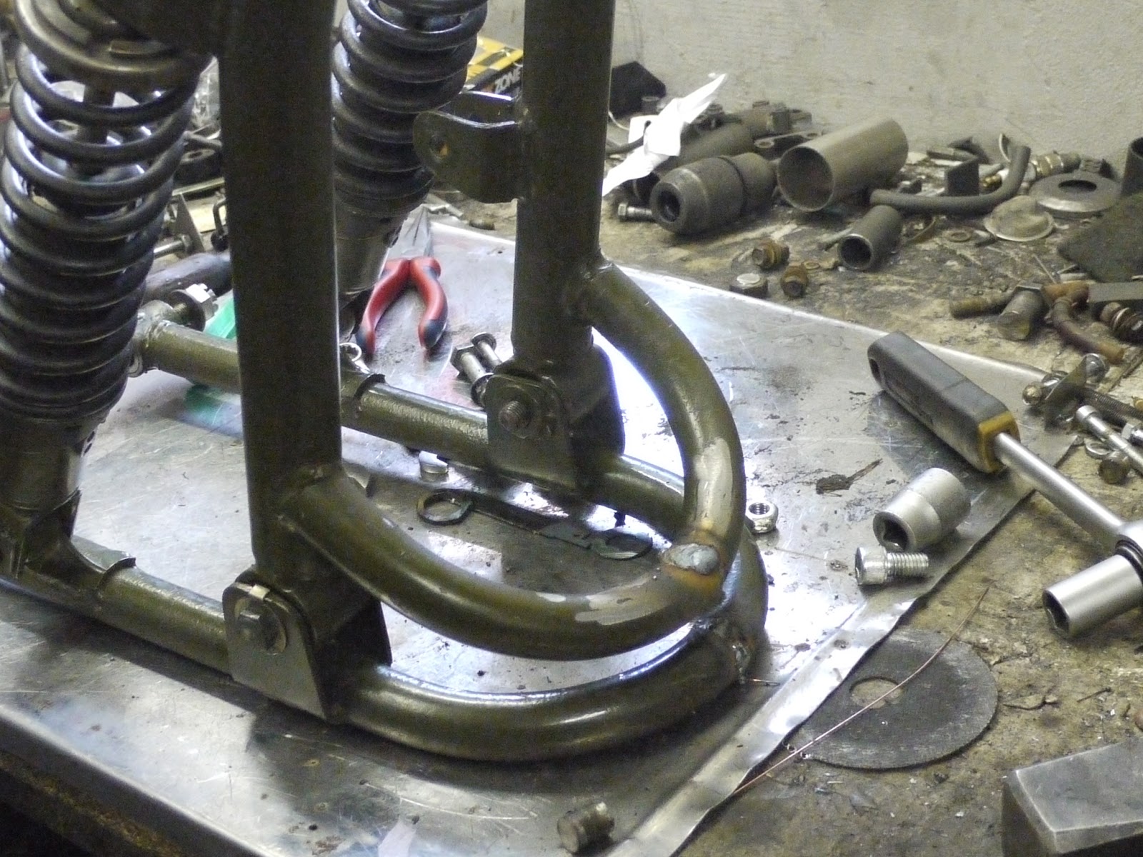 Greasy Greg: The XS Triple Sidecar - Earles Fork (part 1)