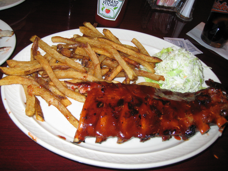 minxeats - recipes, recaps, and restaurant reviews: Razorback's