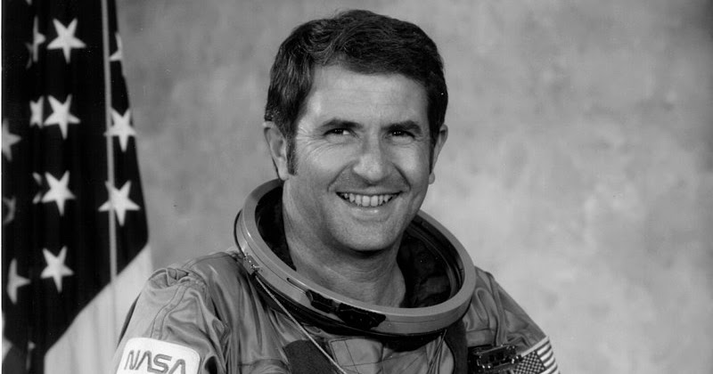 Book Junkie: Happy birthday, Space Shuttle astronaut Richard Truly!