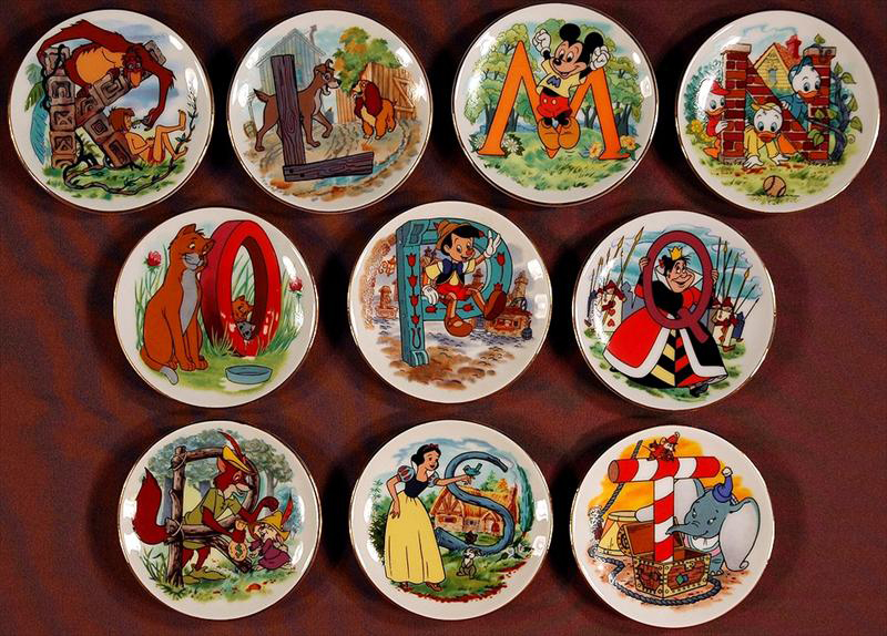 Filmic Light - Snow White Archive: Disney's Alphabet Plate Collection