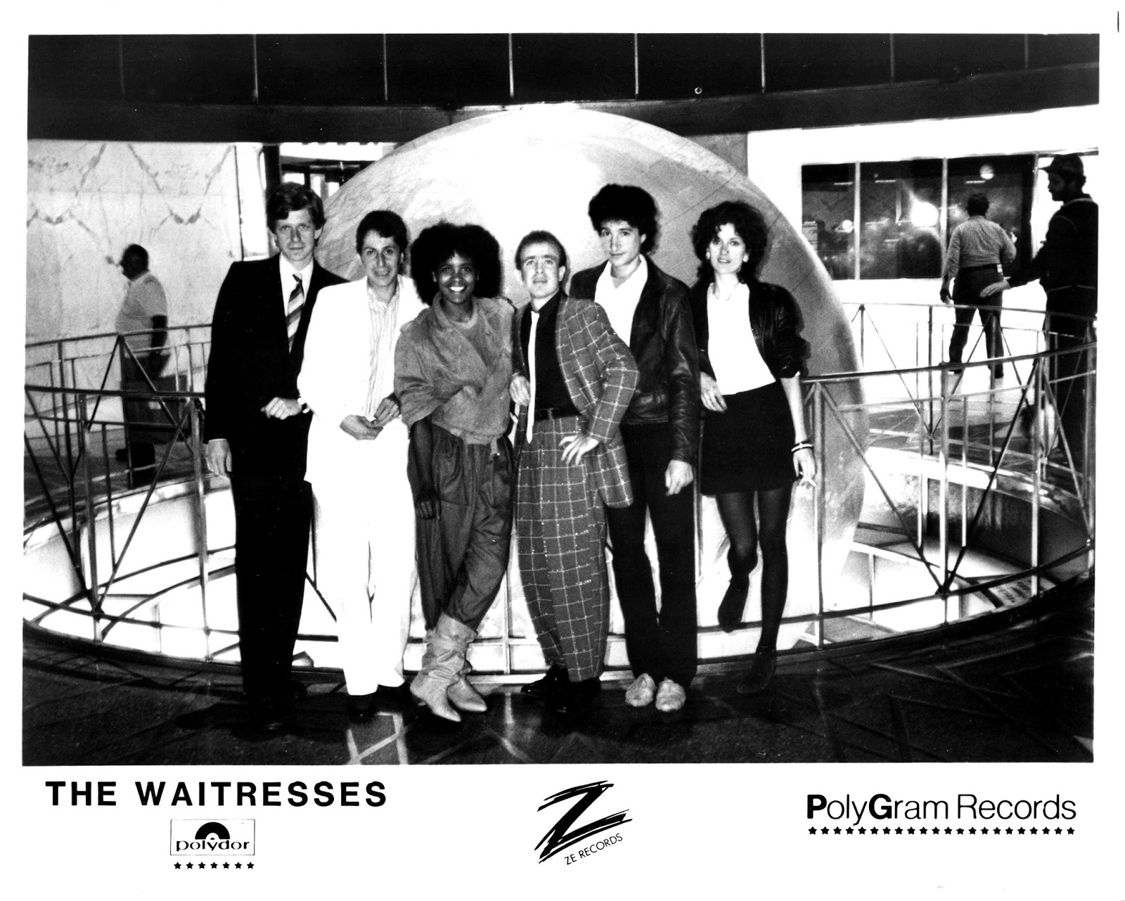 Cool rock n roll photos | Page 780 | TalkBass.com