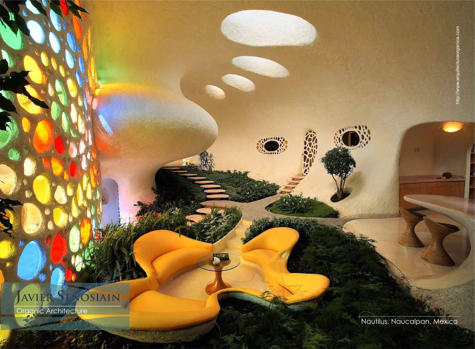 Mexican Architecture. 3000 Years: JAVIER SENOSIAIN