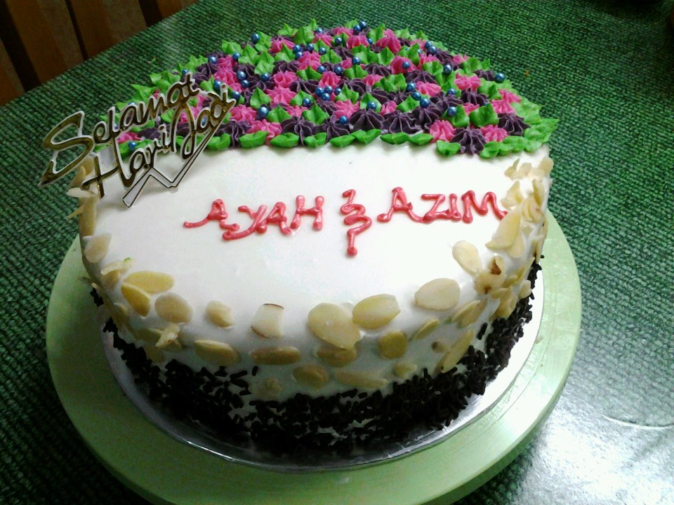 ANIE DELIGHT HOME MADE CAKE & CHOCOLATE: Kek Besday