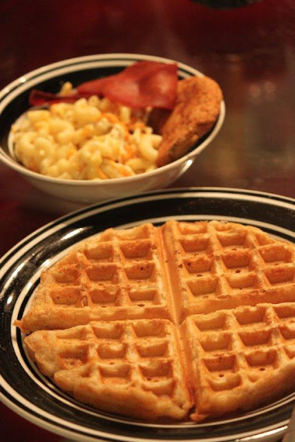 Vegan Wasted™: ROSCOES chicken & waffles (VEGAN WASTED STYLE)