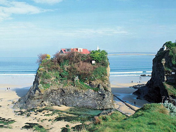 THE WORLD GEOGRAPHY: 14 Interesting Tidal Islands