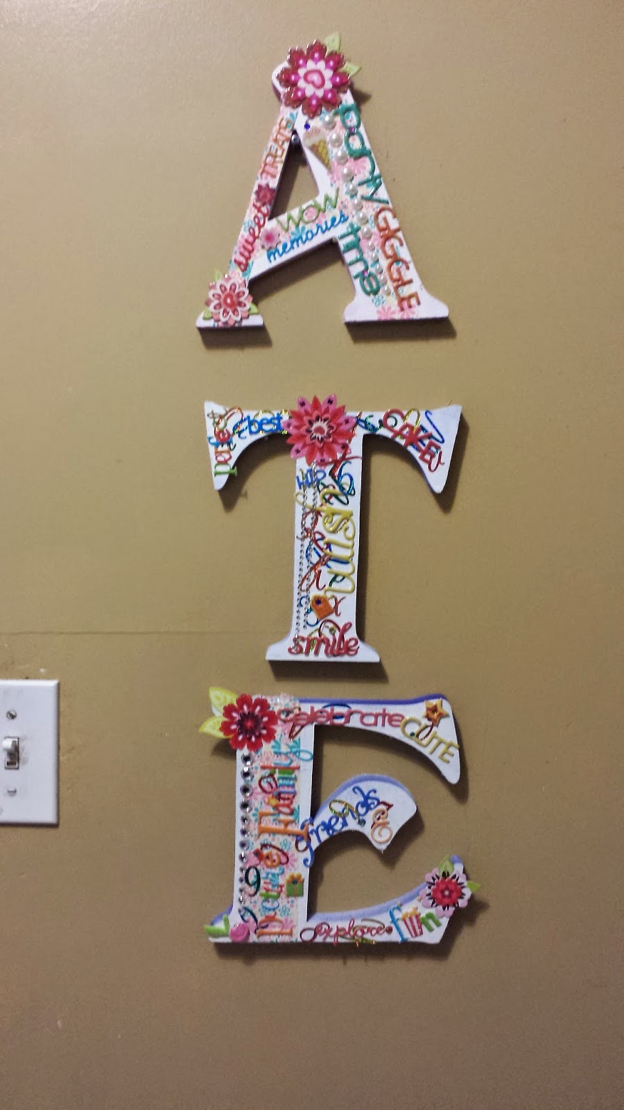 Buttons and Bows online: My EAT sign turned into ATE