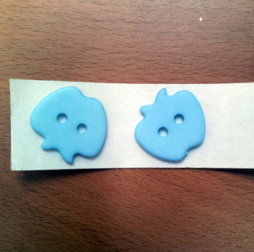 thredHED: A Quick Trick.....Button Makeover