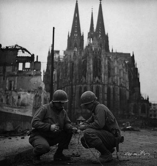 Ramblings by Alexis: The Extraordinary Lee Miller: From Surreal to Very ...