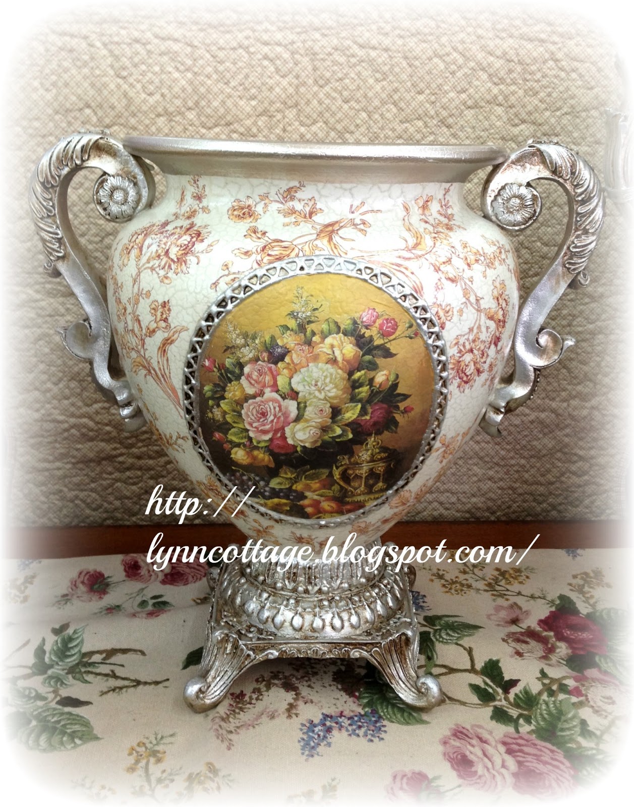 lynn's cottage: VICTORIAN VASE............