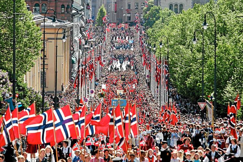Ja-i-Norwegia: 17.mai Gratulerer så mye med dagen Norge!!