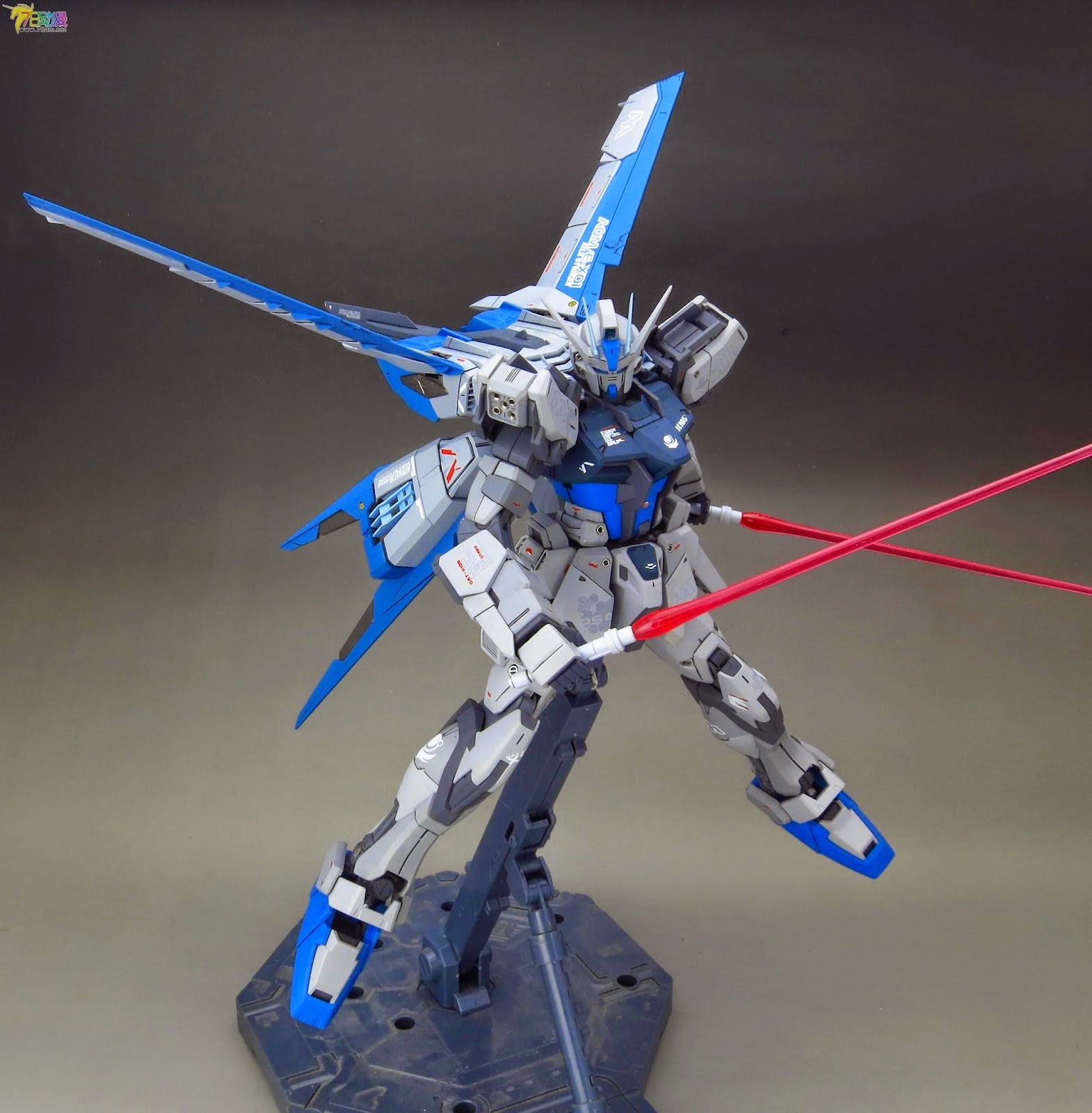 Gundam Family: MG 1/100 GAT-X105 Aile Strike Gundam Ver. RM "Phase ...