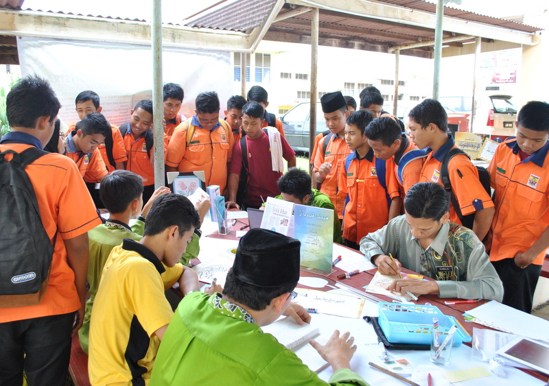 KELAB SENI KHAT SMKA SEGAMAT: PAMERAN DAN DEMONSTRASI SENI KHAT