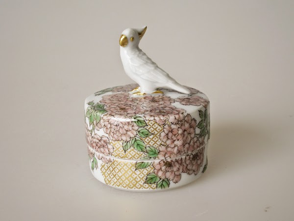 Sara Japanese Pottery: Ruri Takeuchi's Works will be returning to Japan ...