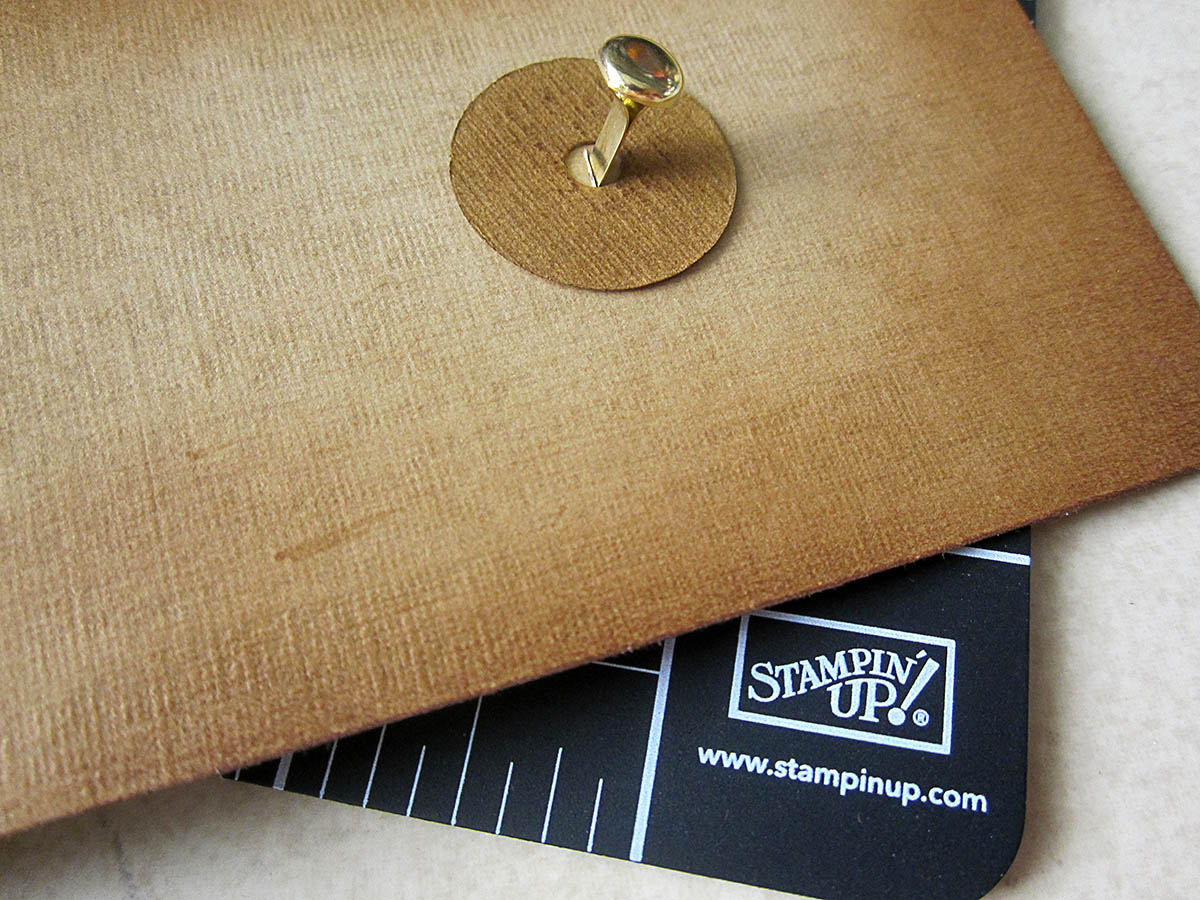 *ClayGuana: An Envelope With A Button String Closure - Tutorial