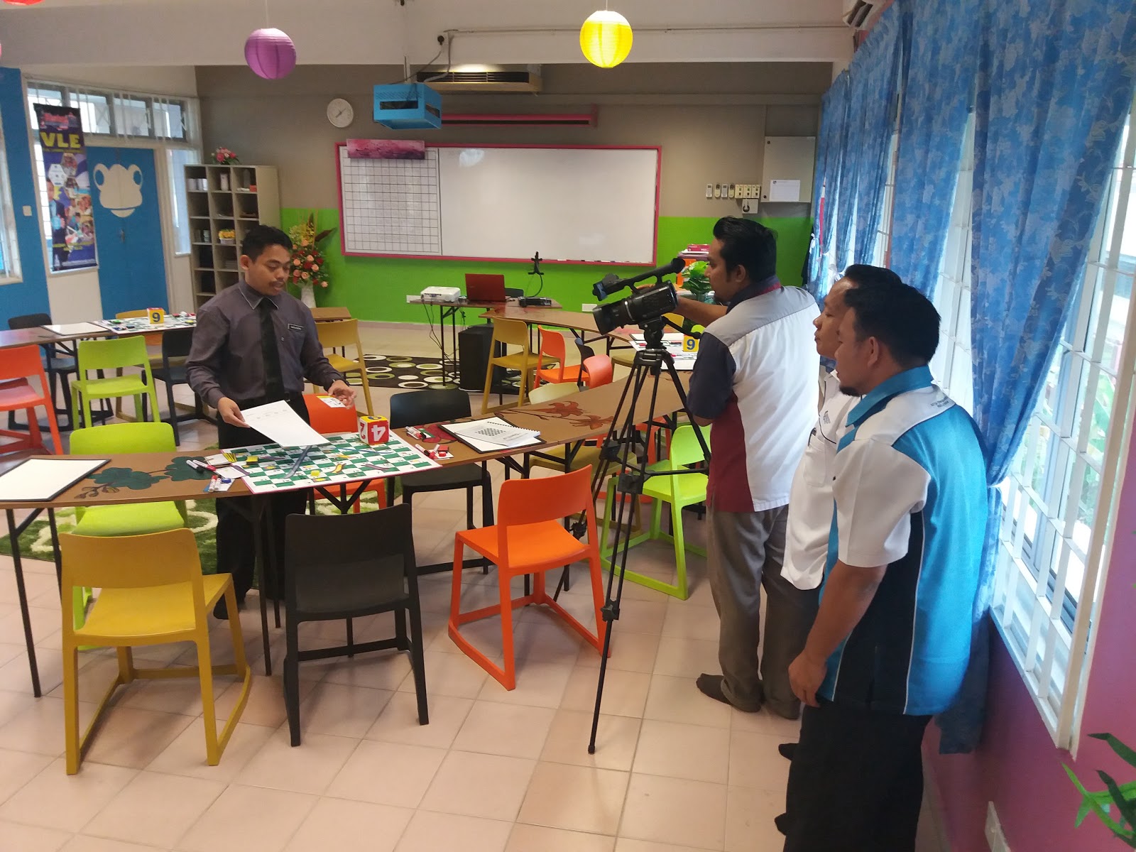 RAKAMAN VIDEO GURU INOVASI (CIKGU SAFULNIZAN) SK RAJA BAHAR | SK ZAINAB 1