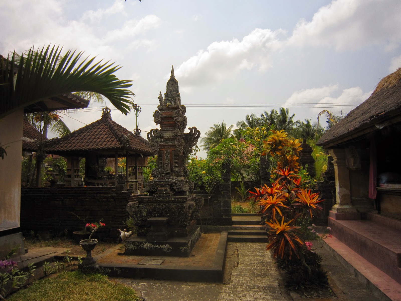 Bali Hotels, Villas, Tours and Travel Guides: Baha Village