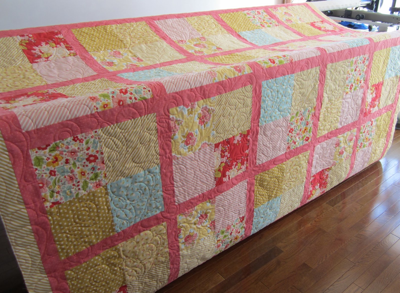 Roberta's Custom Quilting: Pretty Spring Colours