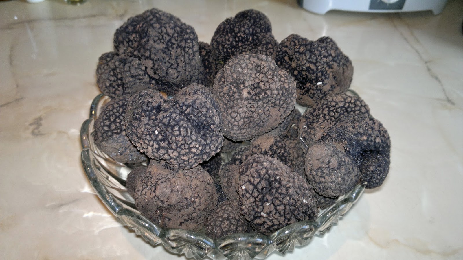 Trufe Romania Albe si Negre