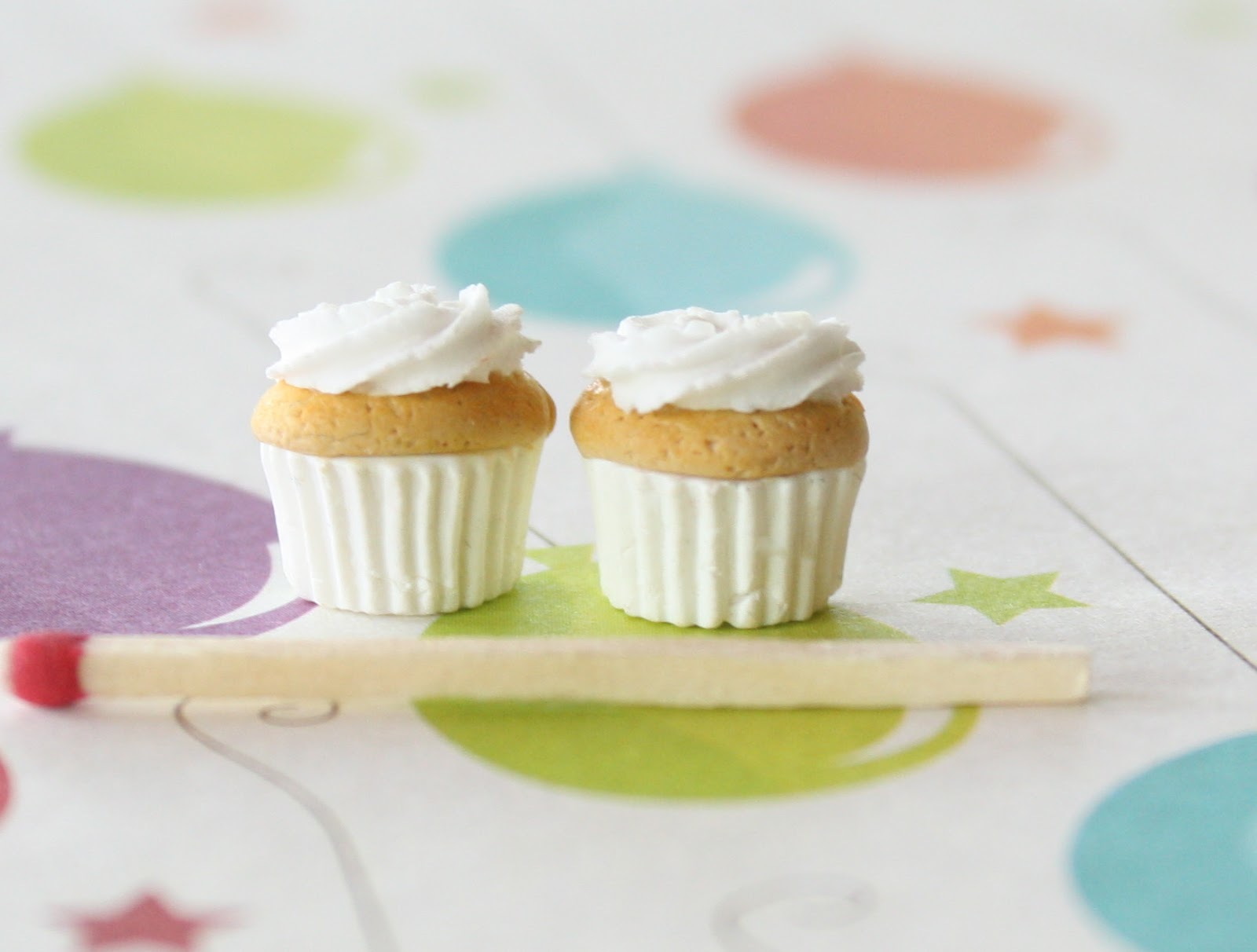 Toni Ellison: DIY Miniature Clay Cupcakes & Cupcake Mold