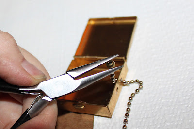 Retro Café Art Gallery: Mini Journal Necklace Tutorial