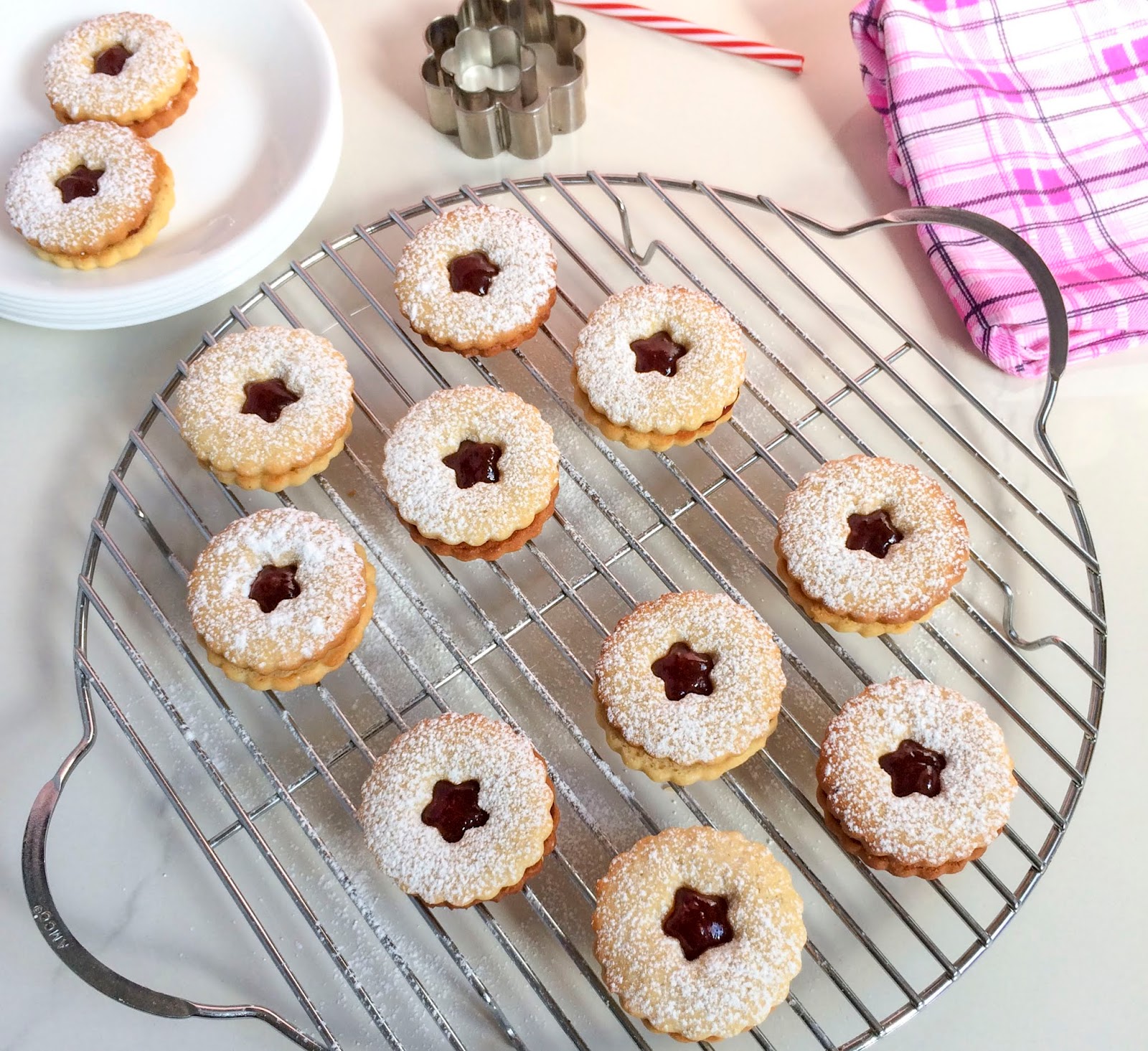 Galletas Linzer ( Galletas rellenas de mermelada)