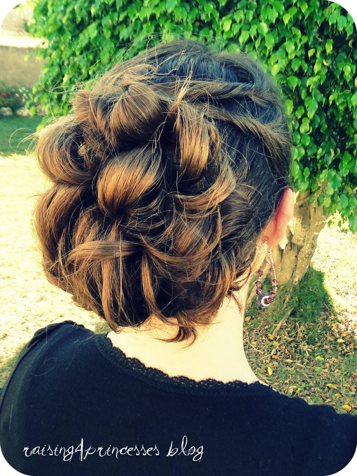 Raising 4 Princesses: upsy daisy updo tutorial