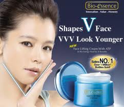 The scene : V shape face