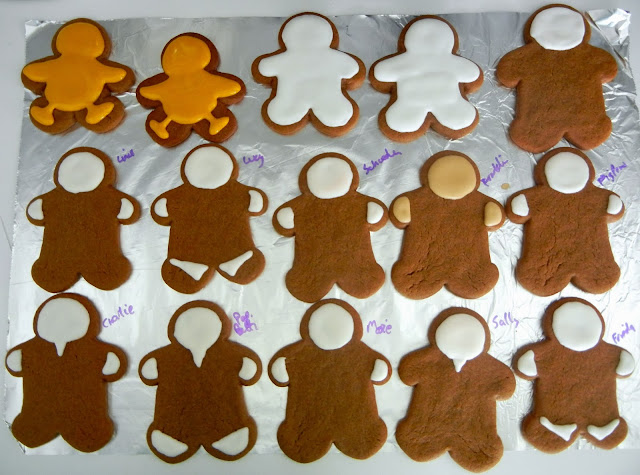 Sugar Swings! Serve Some: Peanuts Gang Gingerbread Men - Gingerbread ...