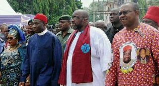 Photos from Dim Odumegwu Ojukwu's Burial ~ Welcome to Chima's Blog