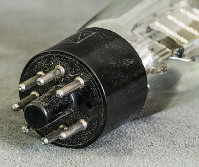 VinylSavor: Tube of the Month : The 1H4