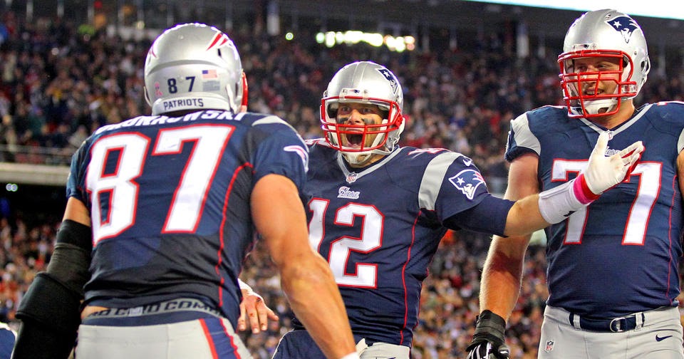 Can Rob Gronkowski break Randy Moss' touchdown record?