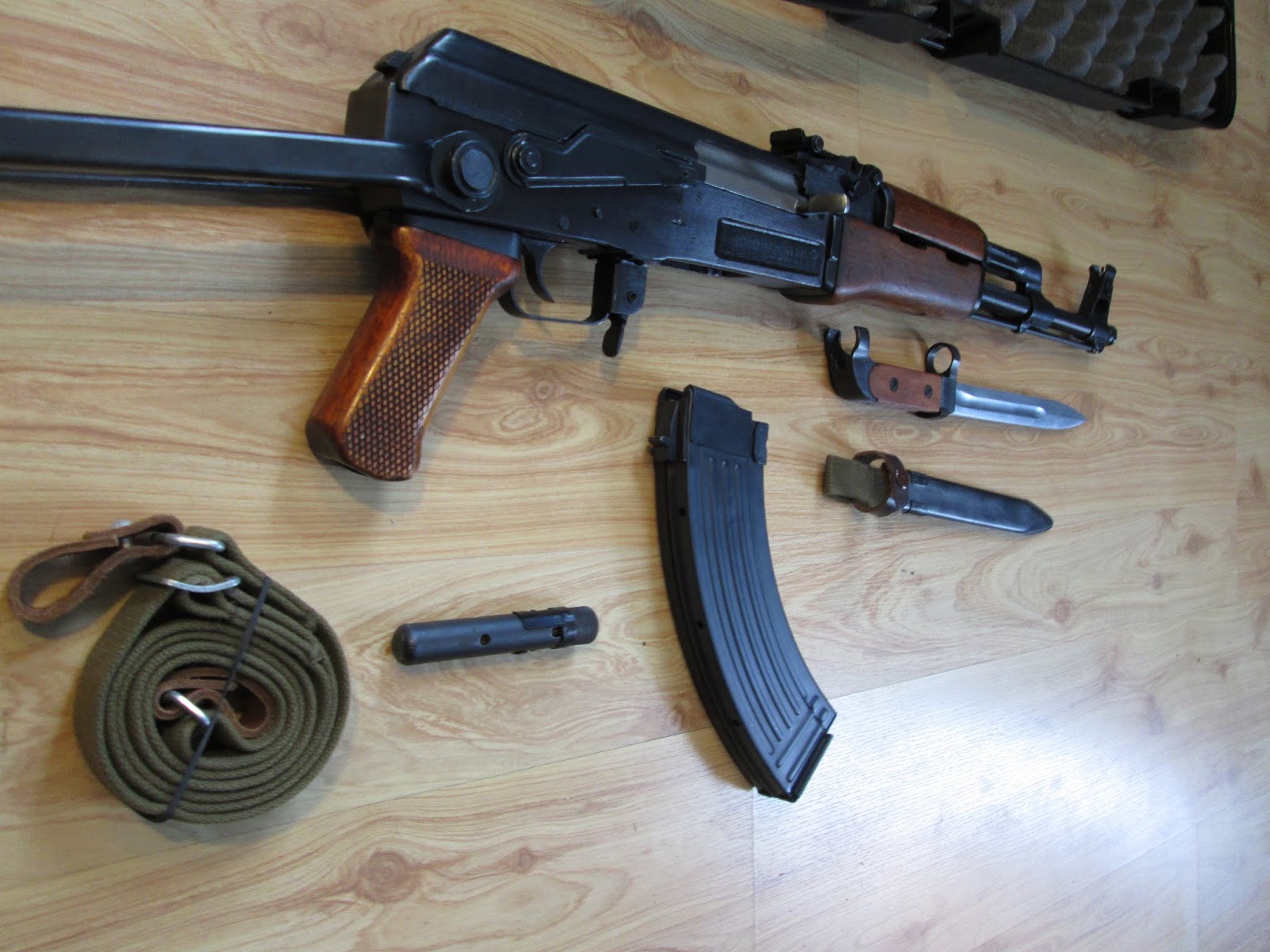 The Chinese AK-47 Blog: Polytech Legend Milled Under-Folder AK-47S