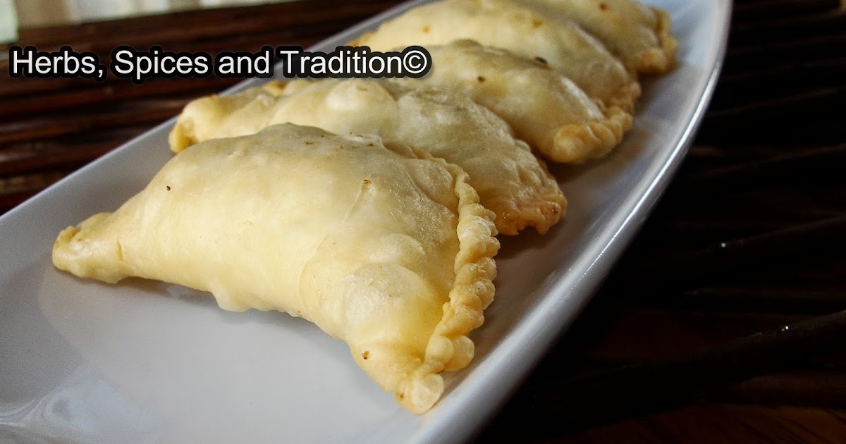 Herbs, Spices and Tradition: KHOYA GUJIYA