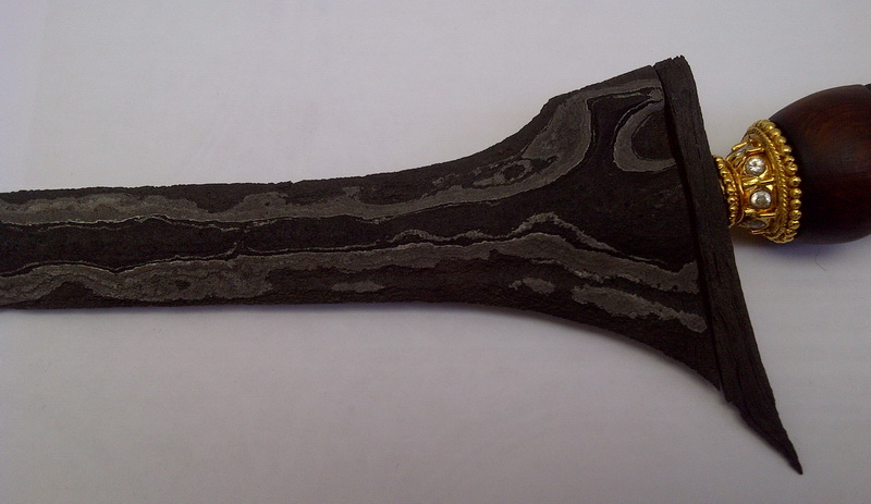 Koleksi Tosan Aji: Keris Dhapur Tilam Sari