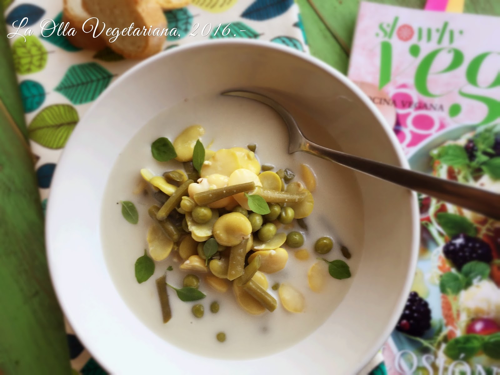 La Olla Vegetariana: Sopa blanca con legumbres verdes.-