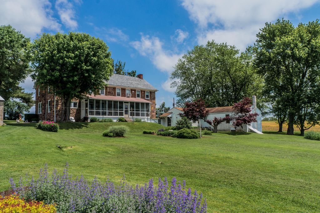Sweet House Dreams: 1880 Stone Farmhouse in Spring City, Pennsylvania