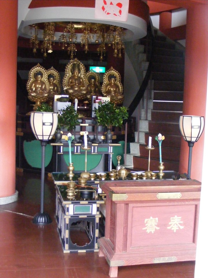 Gypsy Japan - ジプシー日本: Hiwasa, the Sun Line and the Bad Luck Temple