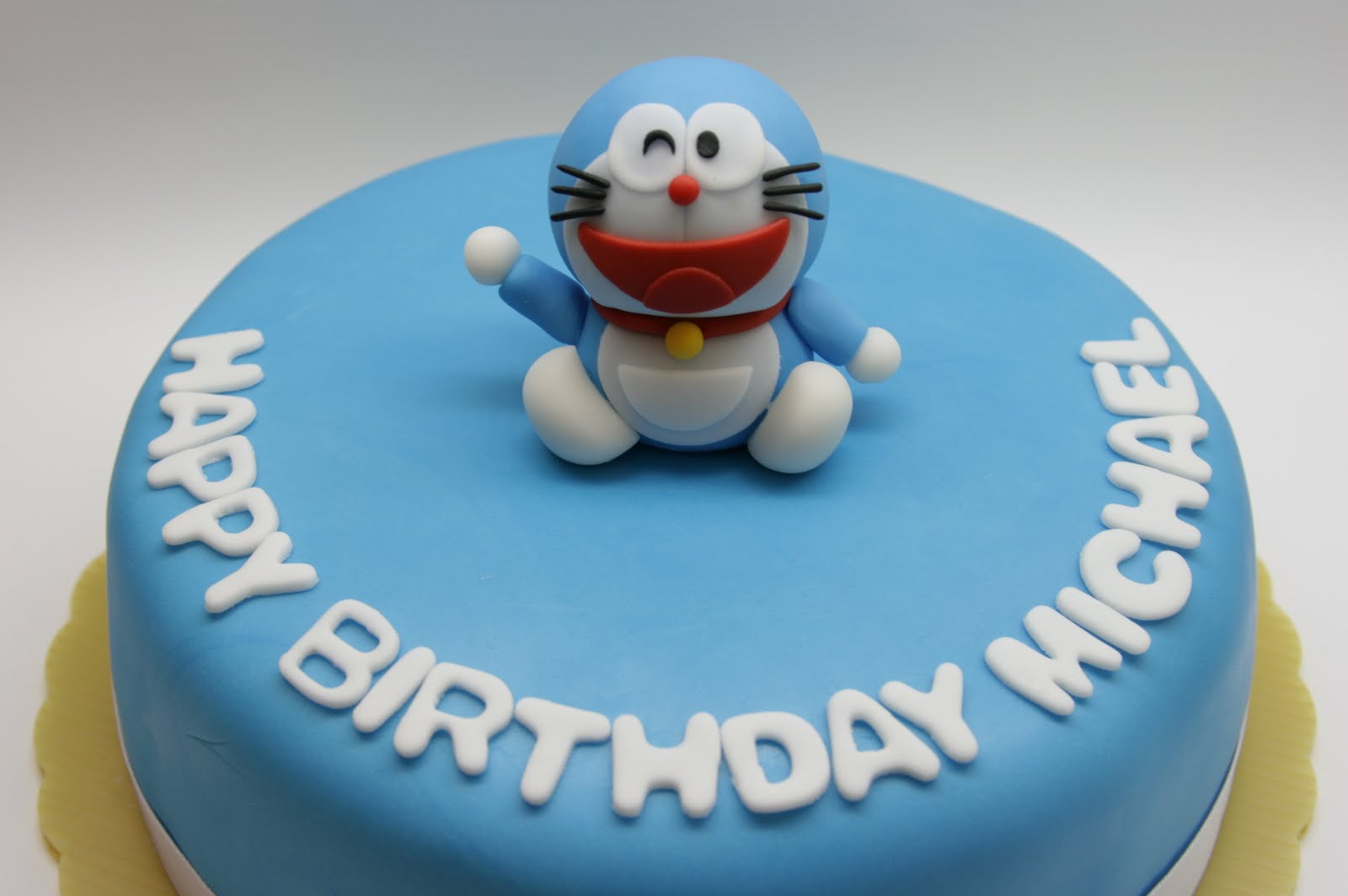 Beautiful Kitchen: Doraemon Inspired Cake Topper