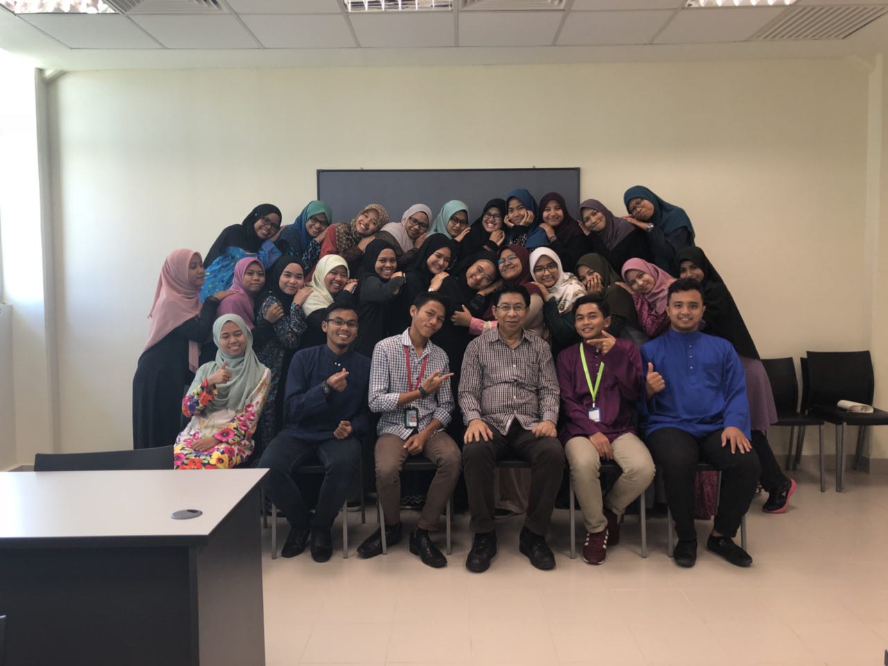 Rahsia Hati Huda: Maka berakhirlah tahun pertama di UIA Pagoh terchenta