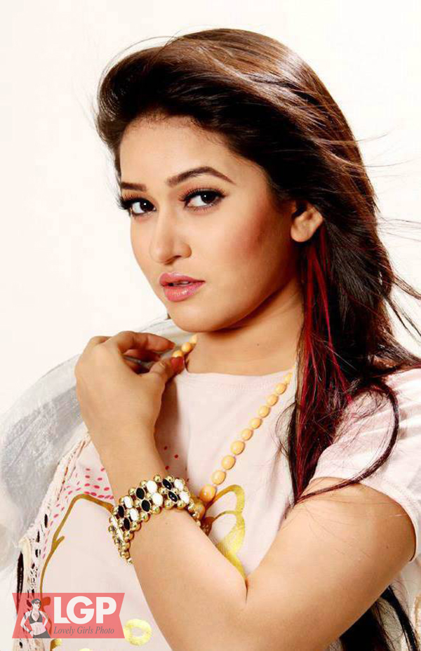 Naznin Akter Happy Bangladeshi Model Actress Photos ~ Lovely Girls Photo