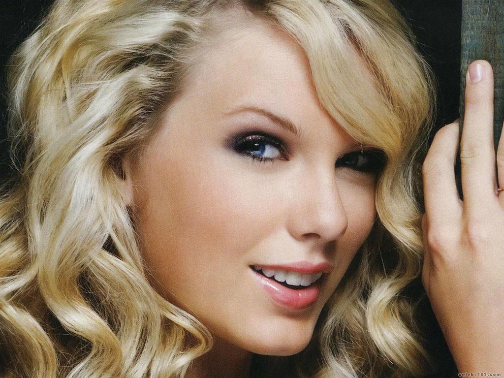 Cute 009 | TAYLOR SWIFT Wallpaper Collection