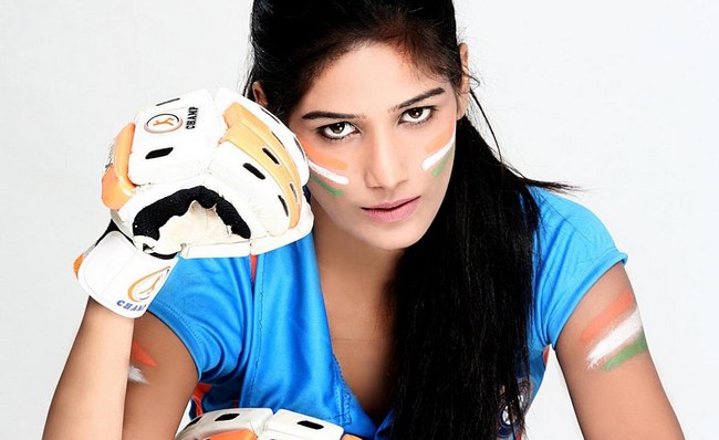 Poonam Pandey celebrates India's victory | Mero Record