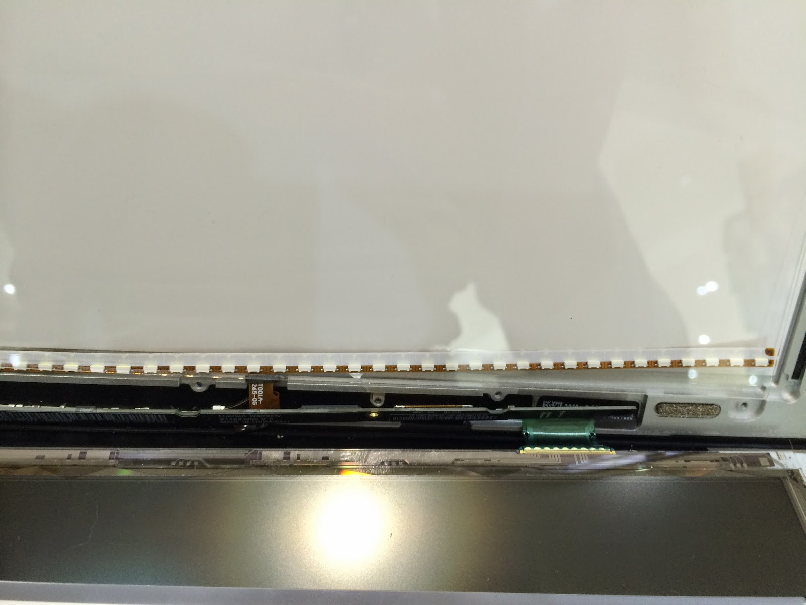 Trials and tribulations of a repair technician : MacBook Air Backlight ...