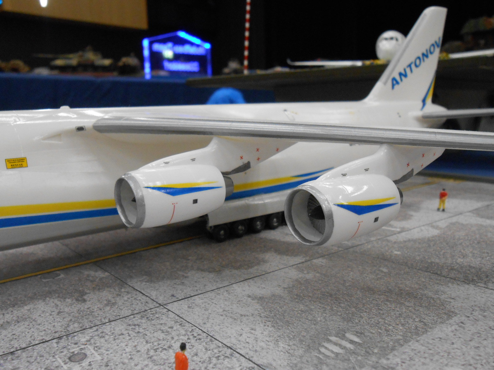 Antonov An-124-100 "Ruslan".