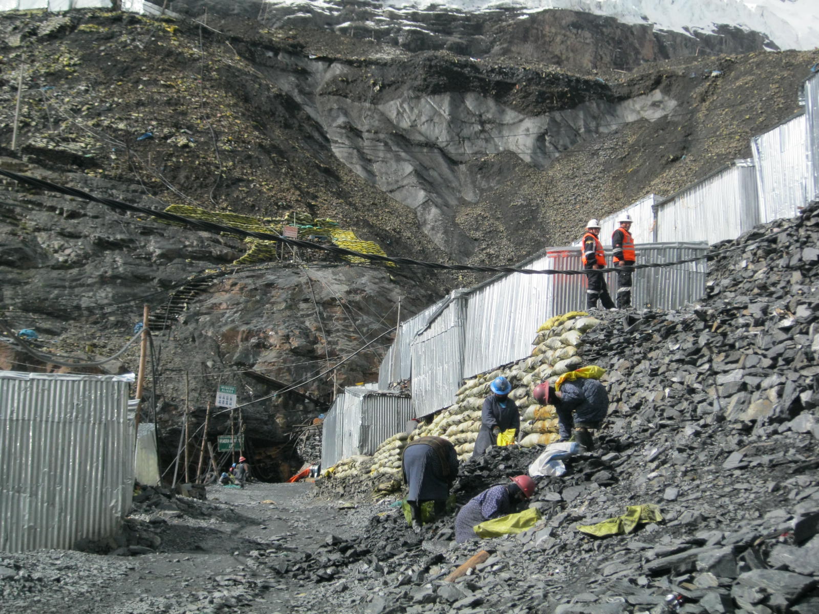 speleominas: Visita a las minas de La Rinconada (Puno, Perú)