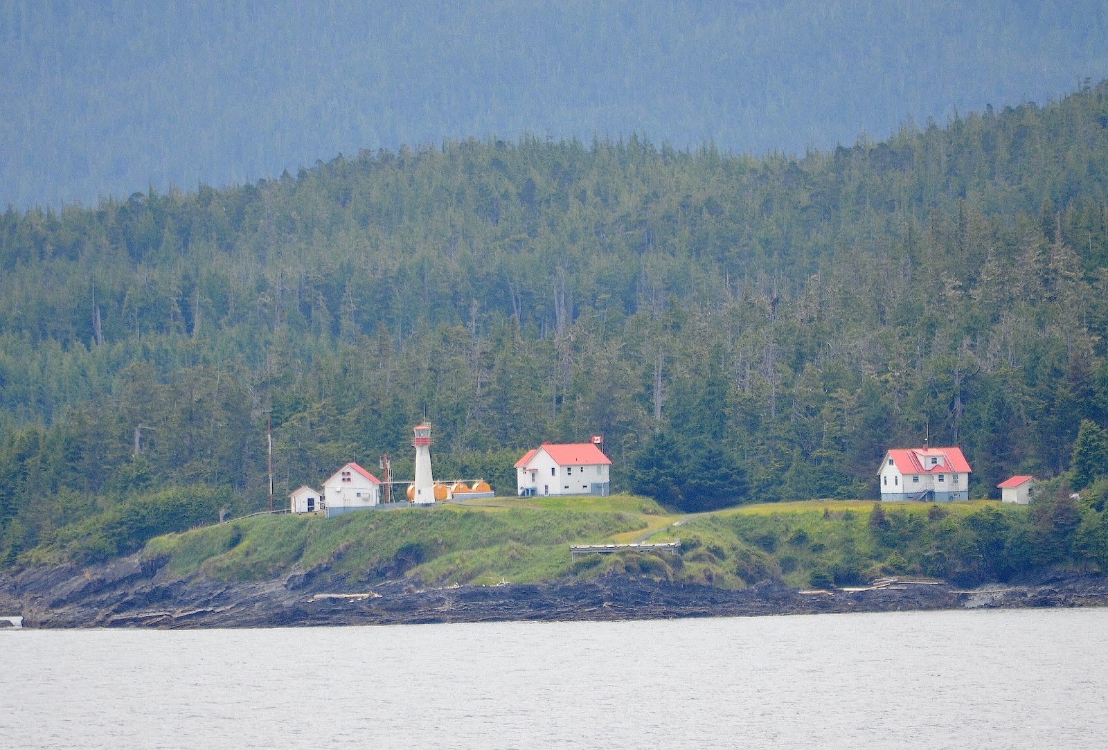 Neal's Lighthouse Blog: Scarlett Point Light Station, Port Hardy ...