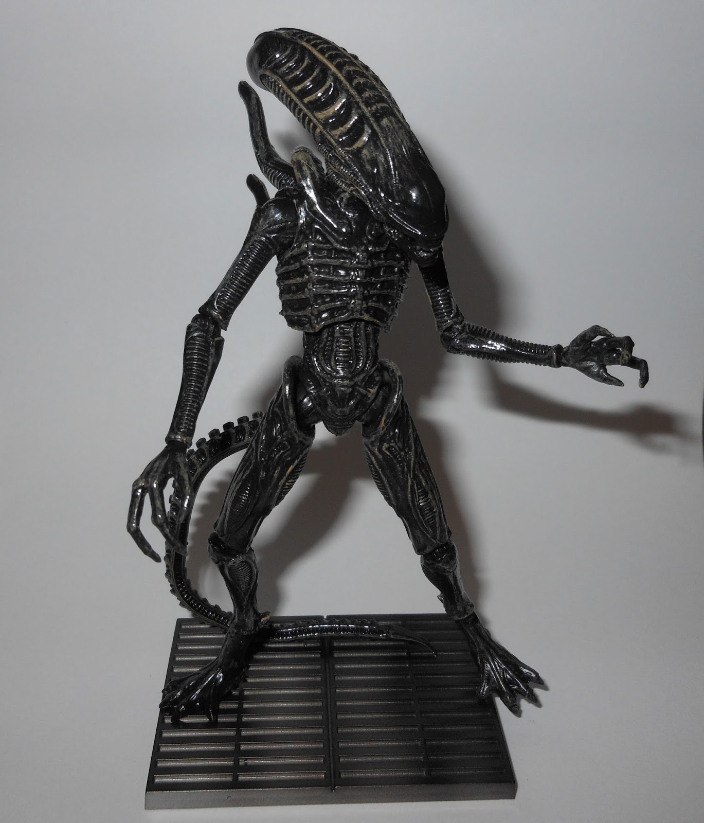Figuras de Acción A Go-Gó: XENOMORPH SOLDIER (ALIENS: COLONIAL MARINES)
