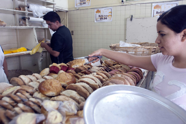 @donkshu: ¿A QUIEN LE DAN PAN QUE LLORE?