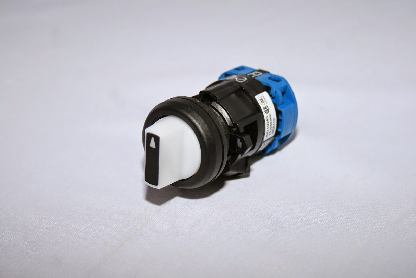 KHOÁ MÁY CẮT K&N | KHOÁ DAO CÁCH LY K&N | KHOÁ ĐIỀU KHIỂN K&N | CAM ...