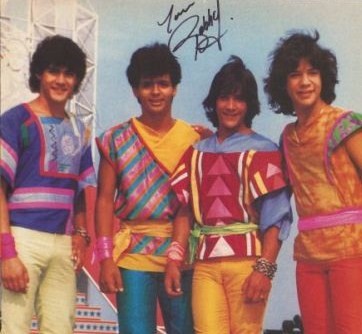 NYSocBoy's Beefcake and Bonding: Menudo: Latin American Boy Band